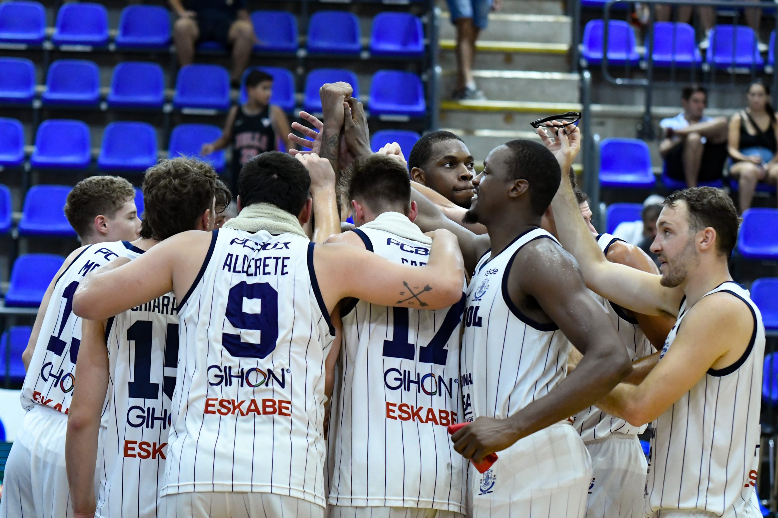 Categórica victoria de Peñarol en el Pando - santafebasket